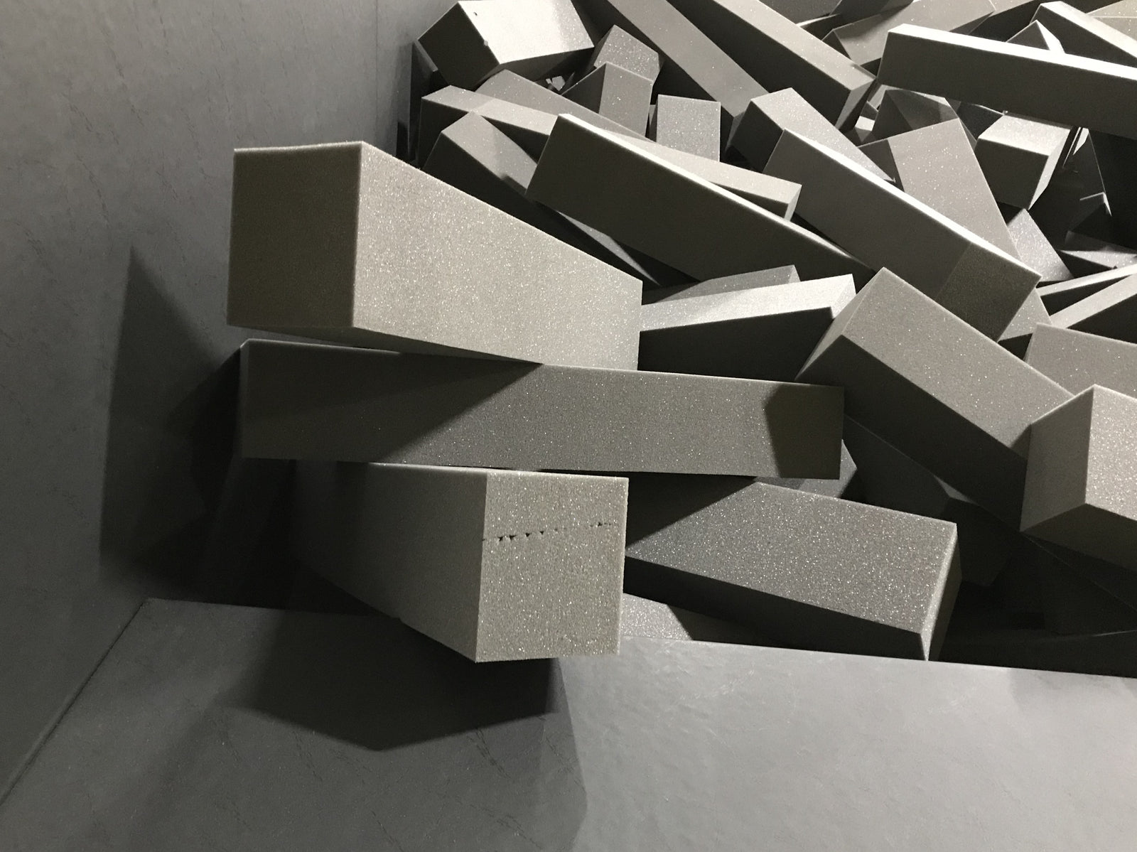 Loose Foam - Blocks & Logs